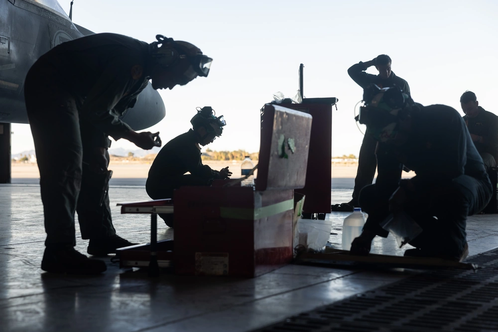 DVIDS - Images - MCAS Yuma AV-8B Harrier II Taken Apart to be Sent to a ...