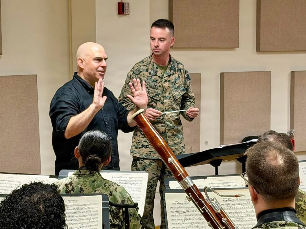 DVIDS - Images - Conducting Clinic [Image 2 of 9]