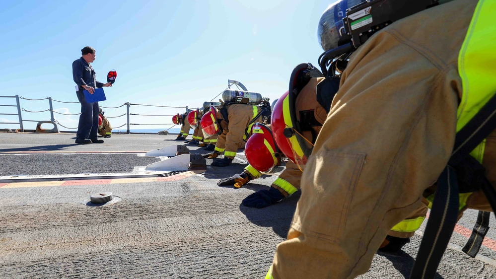 DVIDS - Images - Damage Control Training aboard USS Lake Erie (CG 70 ...