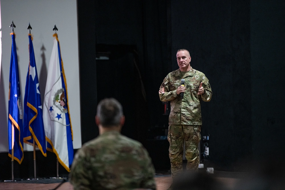 DVIDS - Images - CSAF, CMSAF visit U.S. Central Command [Image 5 of 10]