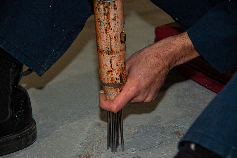DVIDS - Images - Ronald Reagan Sailors Conduct Maintenance [Image 1 of 4]