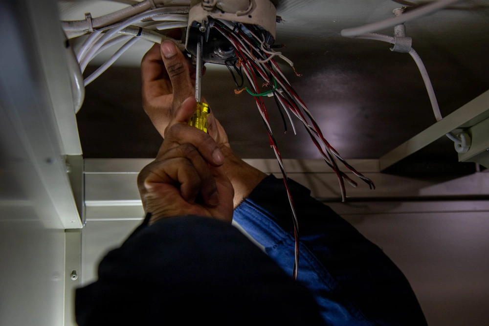 DVIDS - Images - Ronald Reagan Sailors Perform Maintenance [Image 5 of 6]