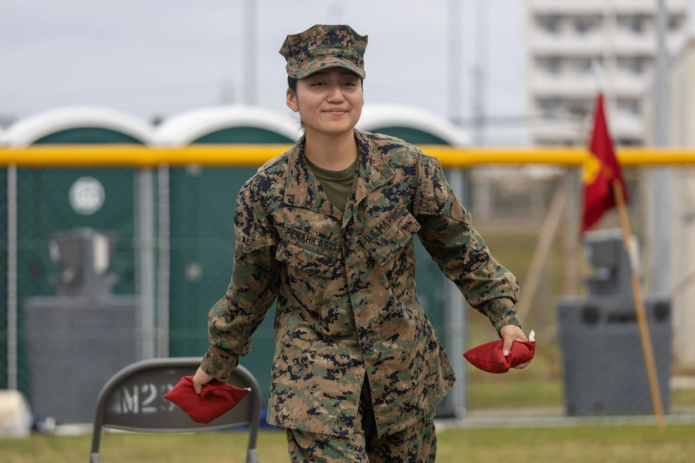 DVIDS - Images - CLR-37 Hosts End-of-Year Holiday Party [Image 8 of 9]