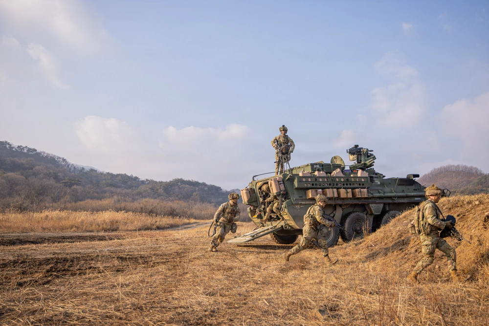 DVIDS - Images - Alpha Company 2-23 Conduct Combined Arms Live-Fire ...