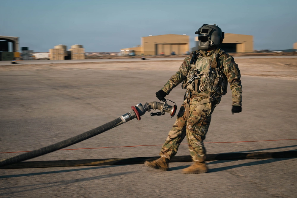 DVIDS - Images - 332 ELRS conducts first hot-pit refuel with R-20 ...