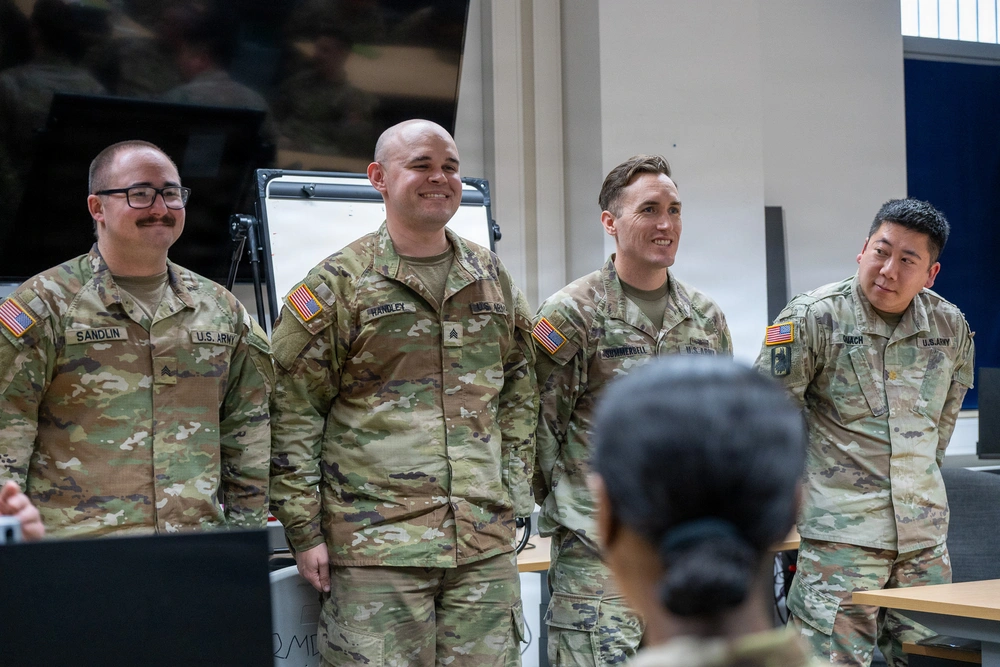 DVIDS - Images - Soldiers Graduate the Army Space Course [Image 2 of 3]