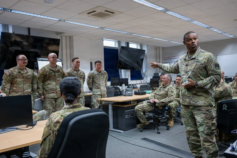DVIDS - Images - Soldiers Graduate the Army Space Course [Image 3 of 3]