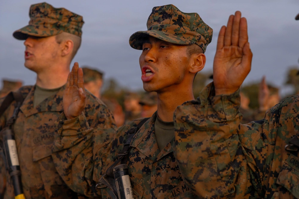 DVIDS - Images - Mike Company Eagle Globe & Anchor Ceremony [Image 7 of 15]