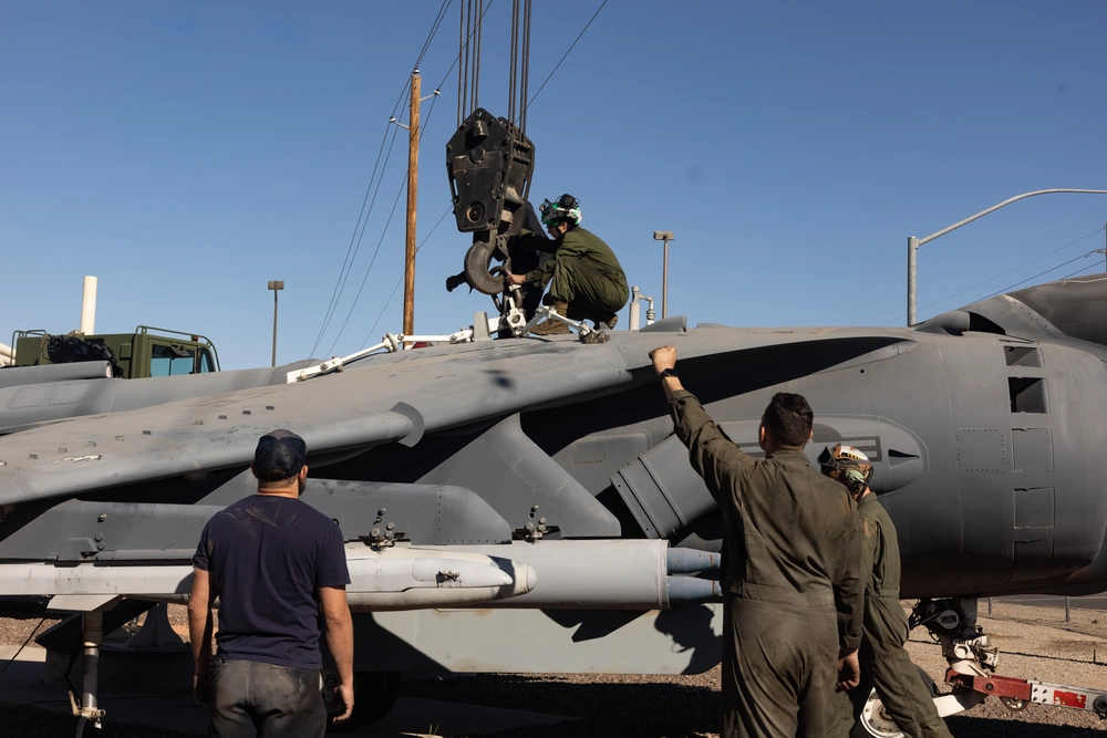 DVIDS - Images - MCAS Yuma AV-8B Harrier II Static Display Swap [Image ...