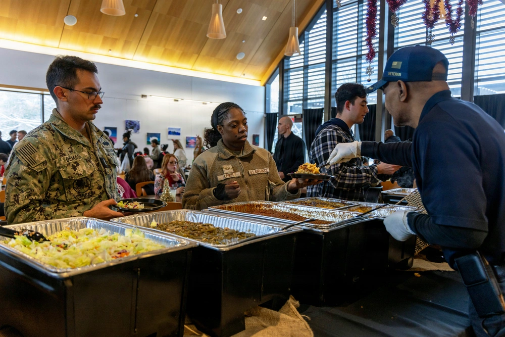 DVIDS - Images - Walter Reed celebrates holidays with annual Christmas ...