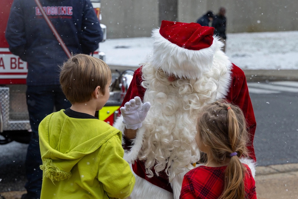 DVIDS - Images - Walter Reed celebrates holidays with annual Christmas ...