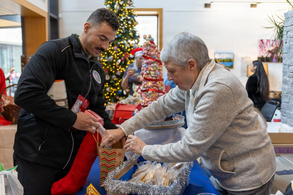 DVIDS - Images - Walter Reed celebrates holidays with annual Christmas ...