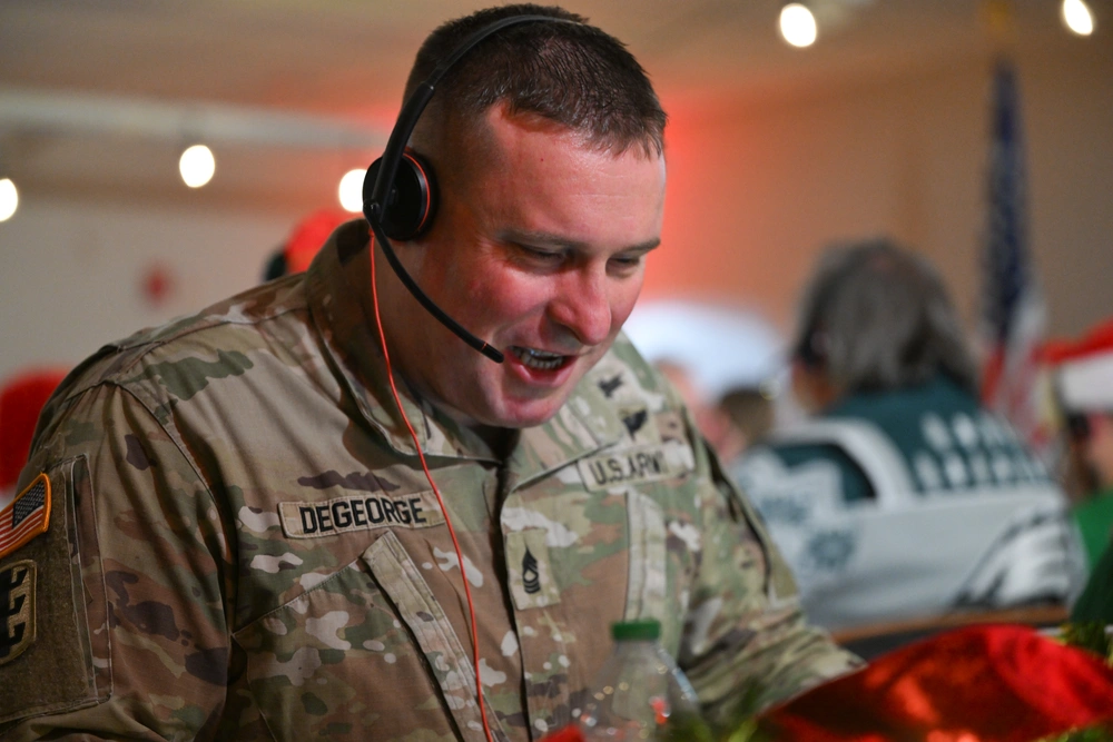 DVIDS - Images - NORAD Tracks Santa 2025 [Image 4 of 21]