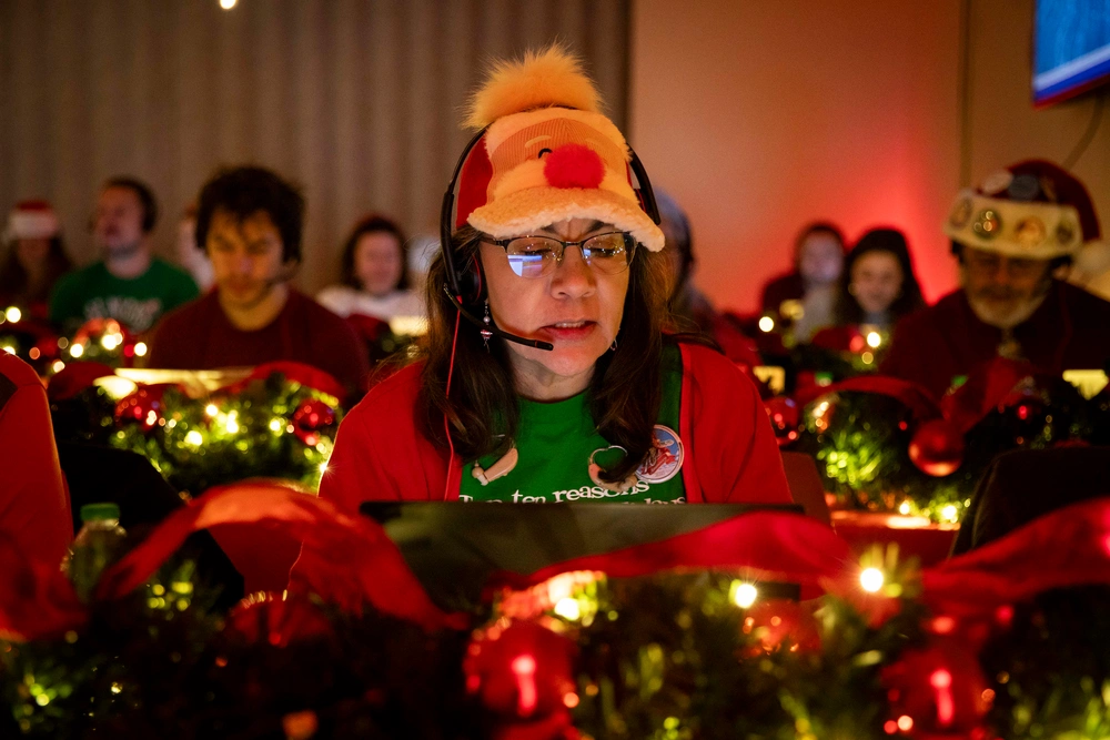 DVIDS - Images - NORAD Tracks Santa 2025 [Image 3 of 17]