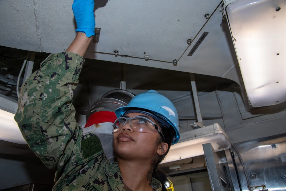 DVIDS - Images - USS Carl Vinson (CVN 70) Daily Operations