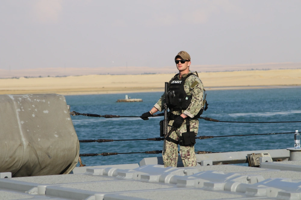 DVIDS - Images - USS McFaul Transits Suez Canal [Image 7 of 9]