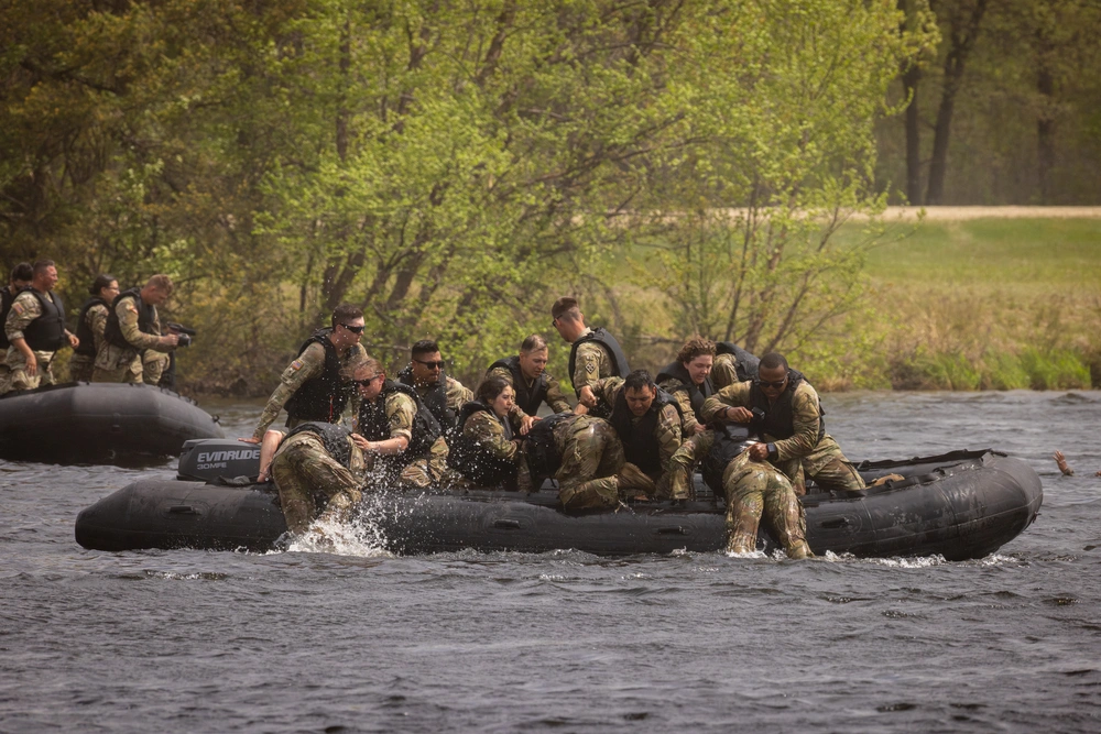 DVIDS - Images - USARC Best Squad Helocast [Image 14 of 36]