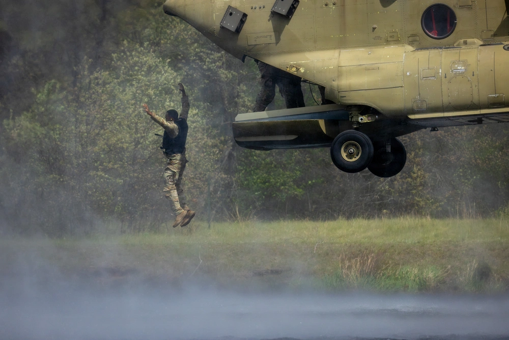 DVIDS - Images - USARC Best Squad Helocast [Image 23 of 36]