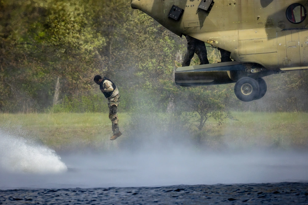 DVIDS - Images - USARC Best Squad Helocast [Image 24 of 36]