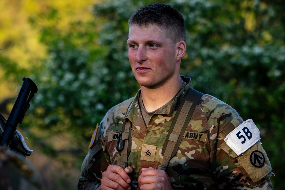 DVIDS - Images - USARC Best Squad Road March [Image 48 of 68]