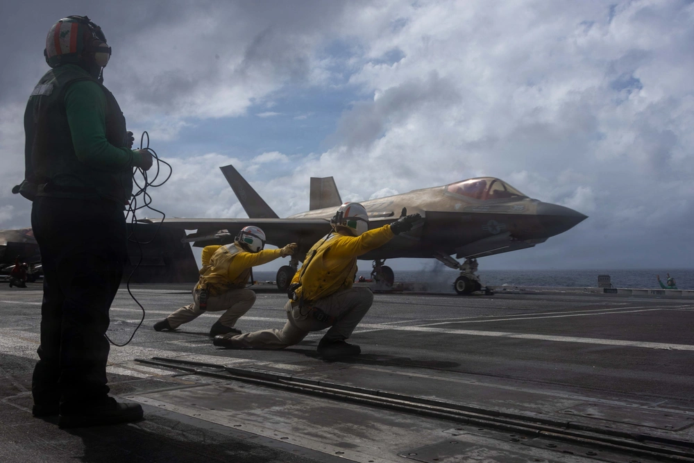 DVIDS - Images - Abraham Lincoln conducts routine operations [Image 1 of 5]