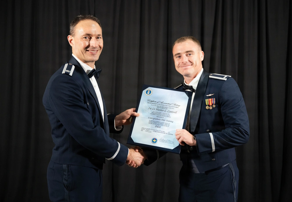 DVIDS - Images - Graduating the Future of Flight: Class 25-13 [Image 17 ...