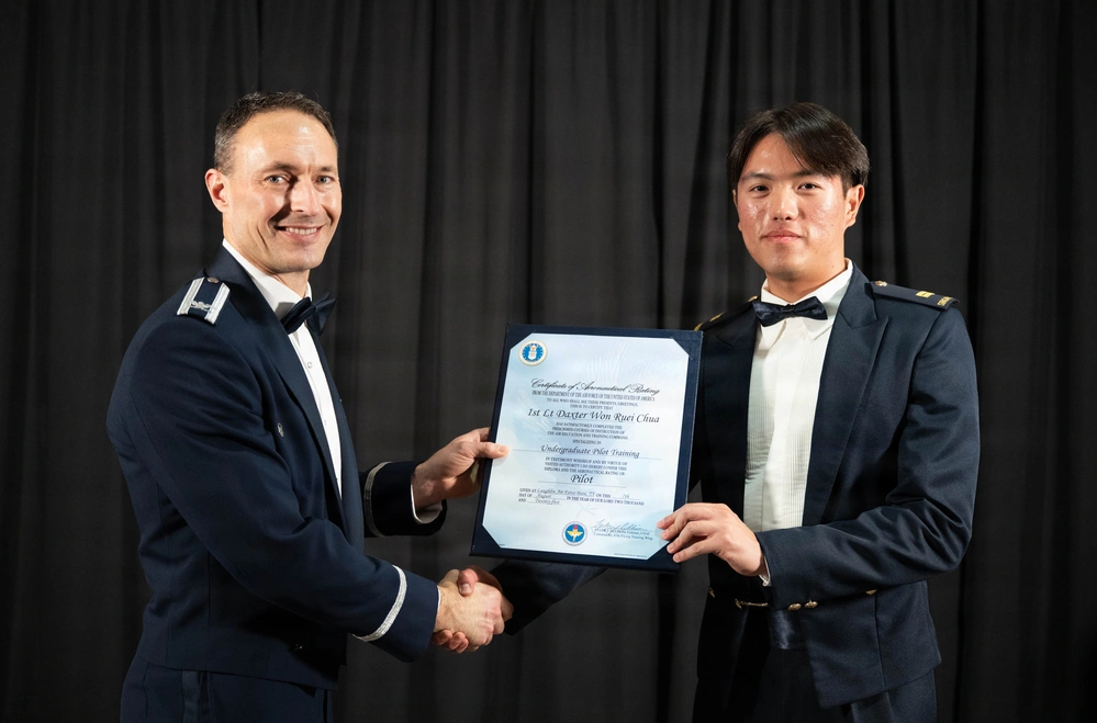 DVIDS - Images - Graduating the Future of Flight: Class 25-13 [Image 18 ...