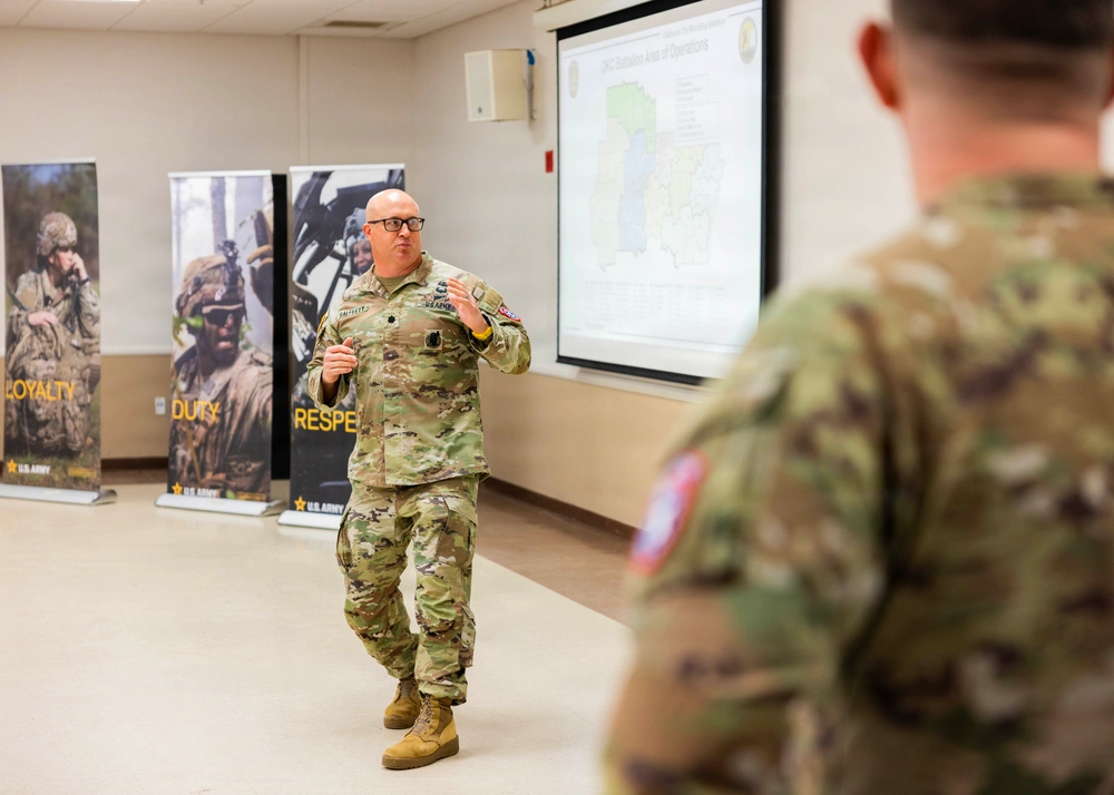 DVIDS - Images - Leadership Oklahoma Class 38 Visits Fort Sill [Image ...