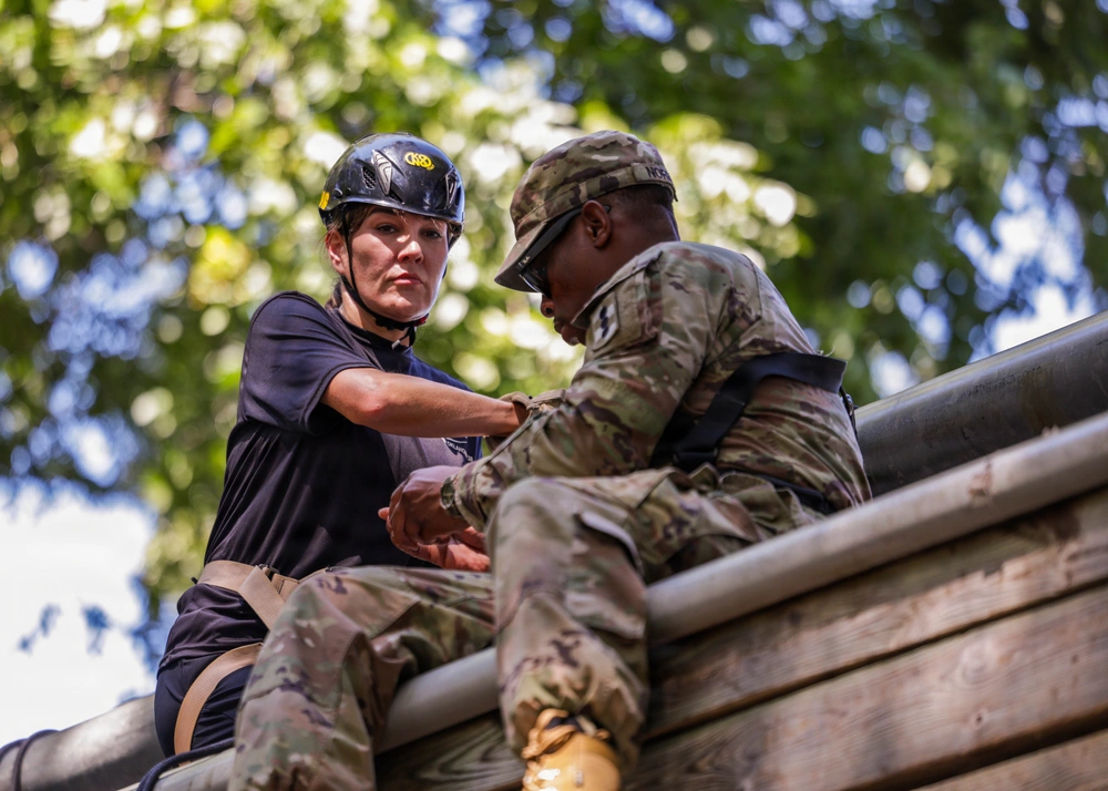 DVIDS - Images - Leadership Oklahoma Class 38 Visits Fort Sill [Image ...