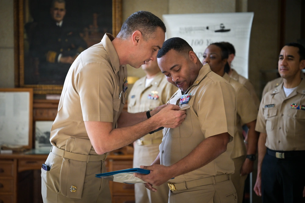 DVIDS - Images - Chief Yeoman Delcon Ferguson Receives Navy and Marine ...