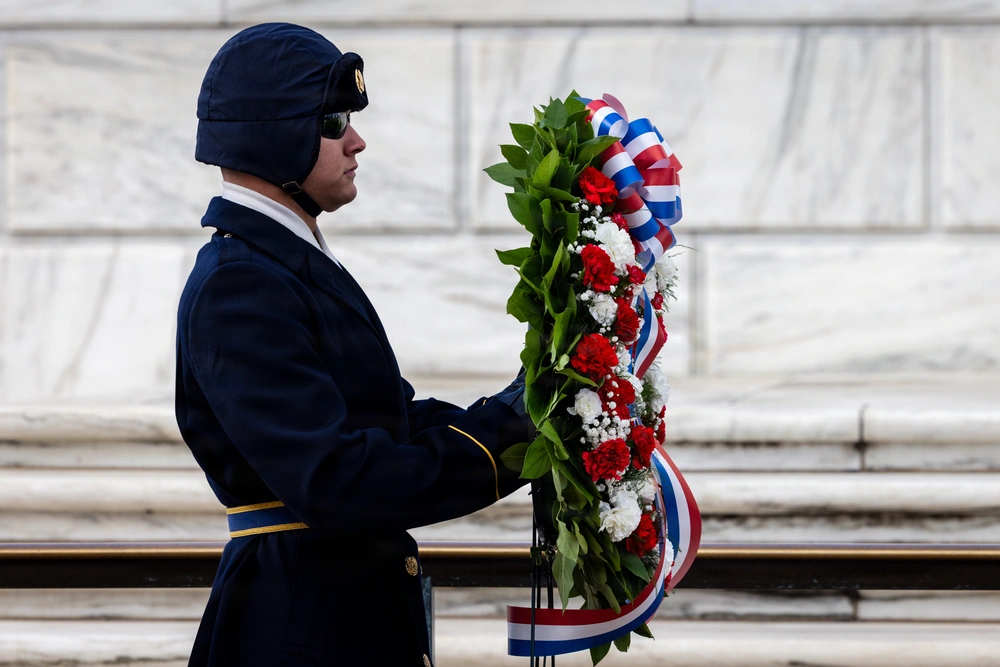 DVIDS - Images - Command Sgt. Maj. Brandsasse Lays a Wreath at the Tomb ...