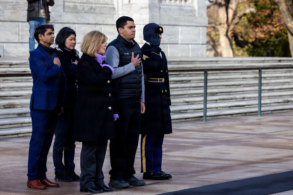 DVIDS - Images - Command Sgt. Maj. Brandsasse Lays a Wreath at the Tomb ...