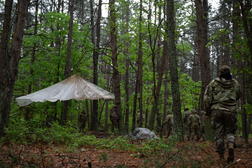 DVIDS - Images - SERE, shelter fabrication and land navigation [Image 1 ...