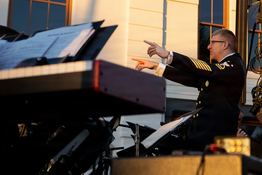 DVIDS - Images - Navy Band Southeast's Big Band Performs at Dickens on ...