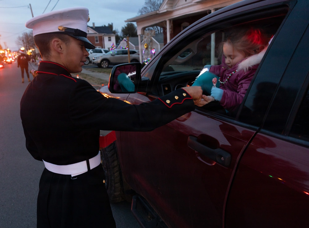 DVIDS - Images - Staunton Marine at the Stuarts Draft Christmas Parade ...