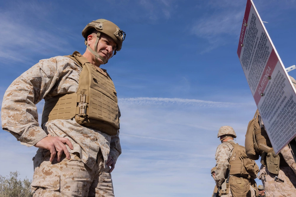 DVIDS - Images - Brigadier General Hoyle visits JTF-SB Marines [Image 1 ...