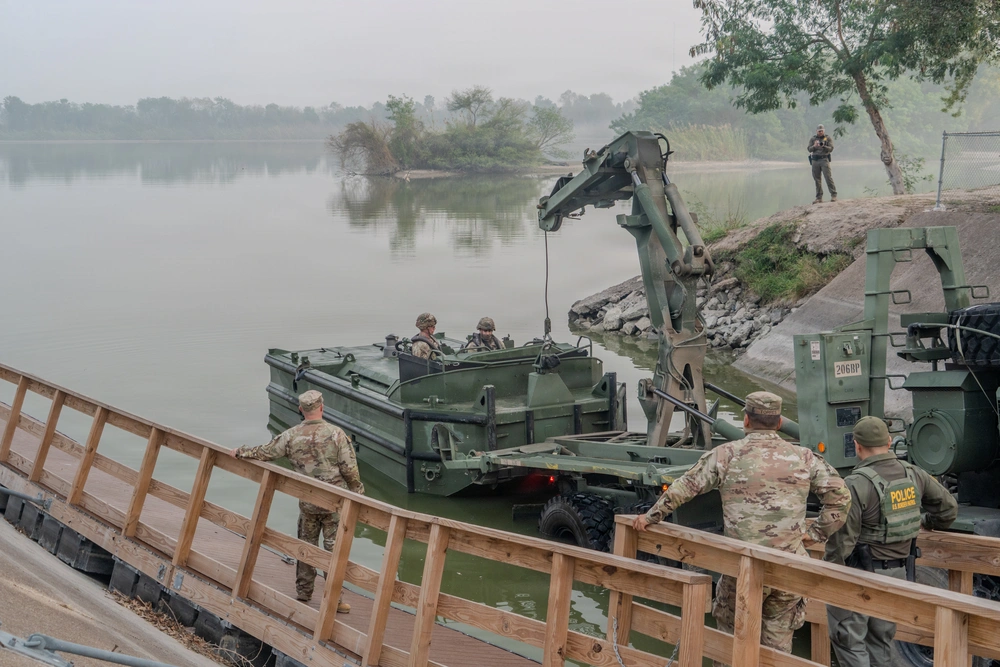 DVIDS - Images - Patrolling the Rio Grande [Image 6 of 7]