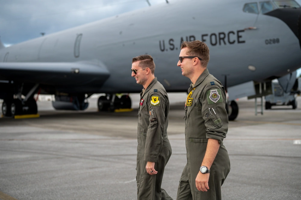 DVIDS - Images - Brothers in Flight: Twin Pilots Share the Sky [Image 3 ...