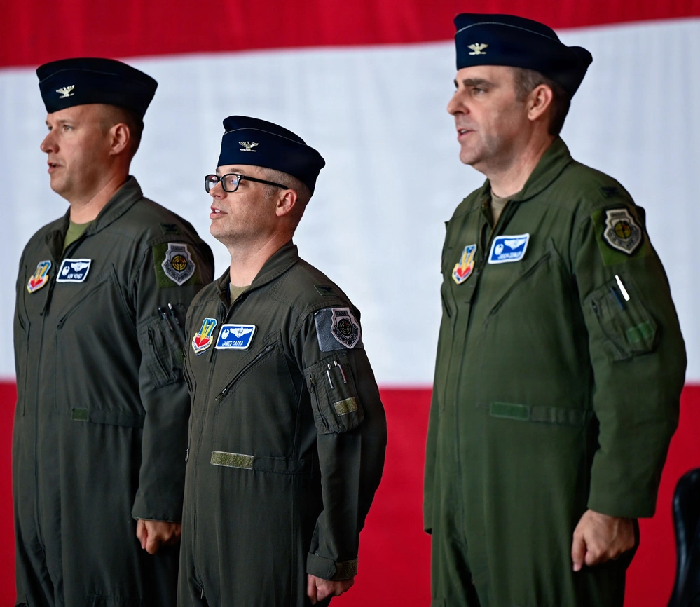 DVIDS - Images - 552nd Operations Group Welcomes New Commander [Image ...