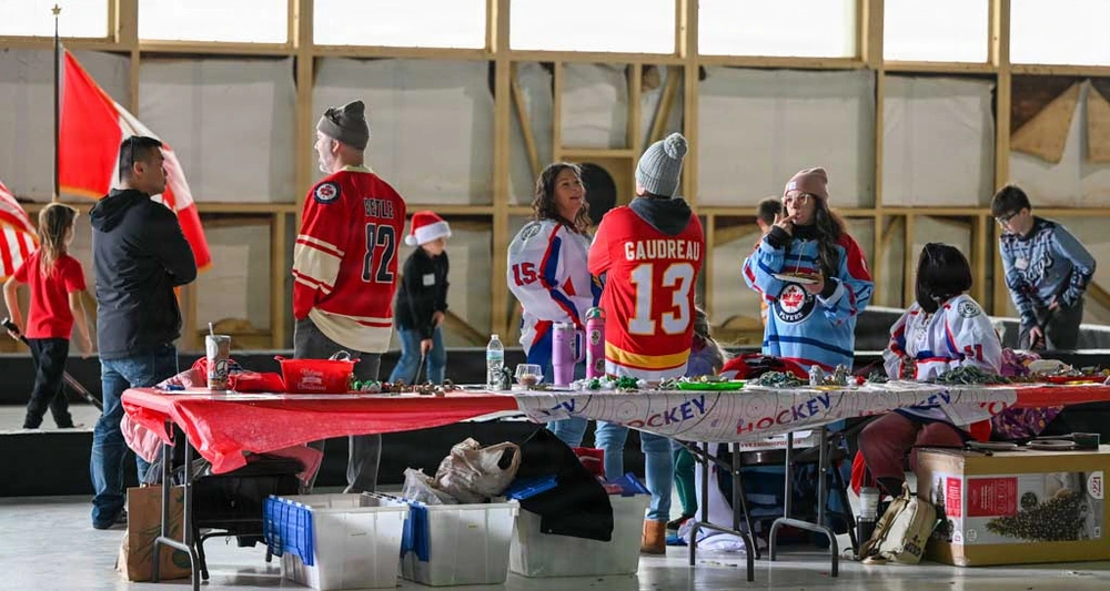 DVIDS - Images - 552 ACW Children's Holiday Party [Image 11 of 32]