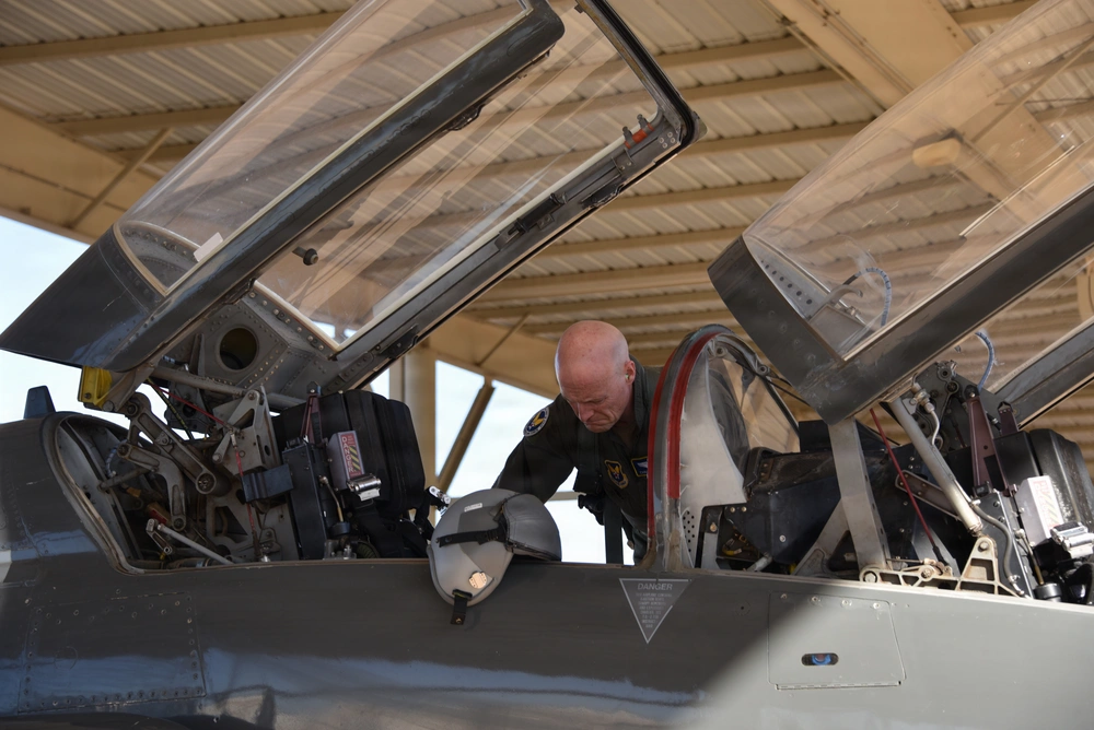 DVIDS - Images - Gen. Christopher “Reggie” Hammond visits the 80th ...