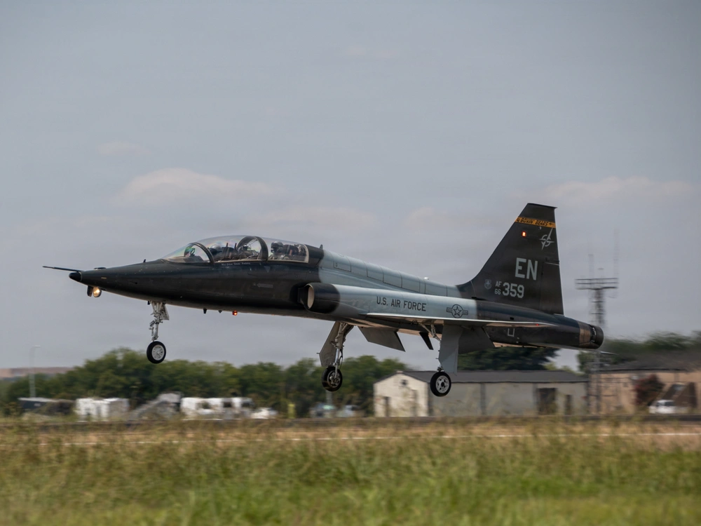 DVIDS - Images - Student Pilots Hone Skills in T-38 Training Sortie ...