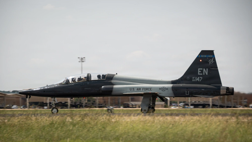 DVIDS - Images - Student Pilots Hone Skills in T-38 Training Sortie ...
