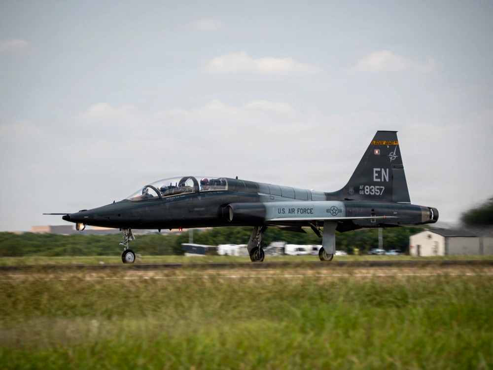 DVIDS - Images - Student Pilots Hone Skills in T-38 Training Sortie ...