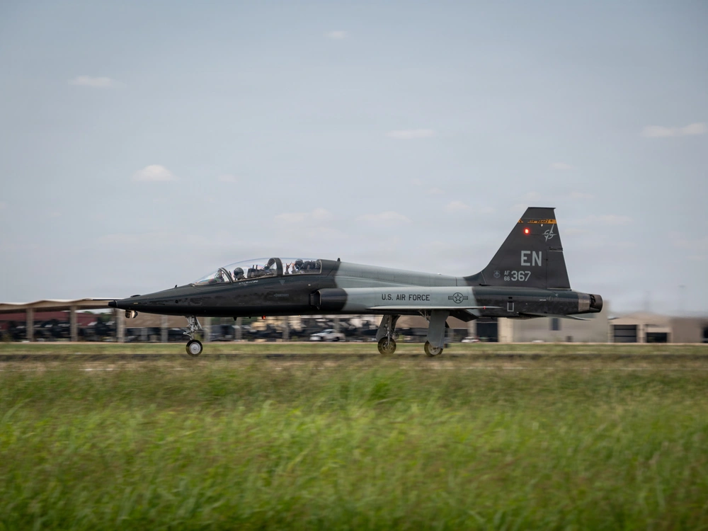 DVIDS - Images - Student Pilots Hone Skills in T-38 Training Sortie ...