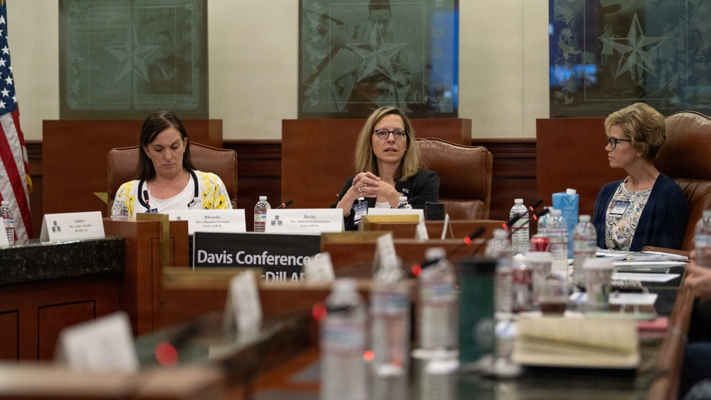 DVIDS - Images - 6ARW hosts AMC total force leaders at Winter Phoenix ...