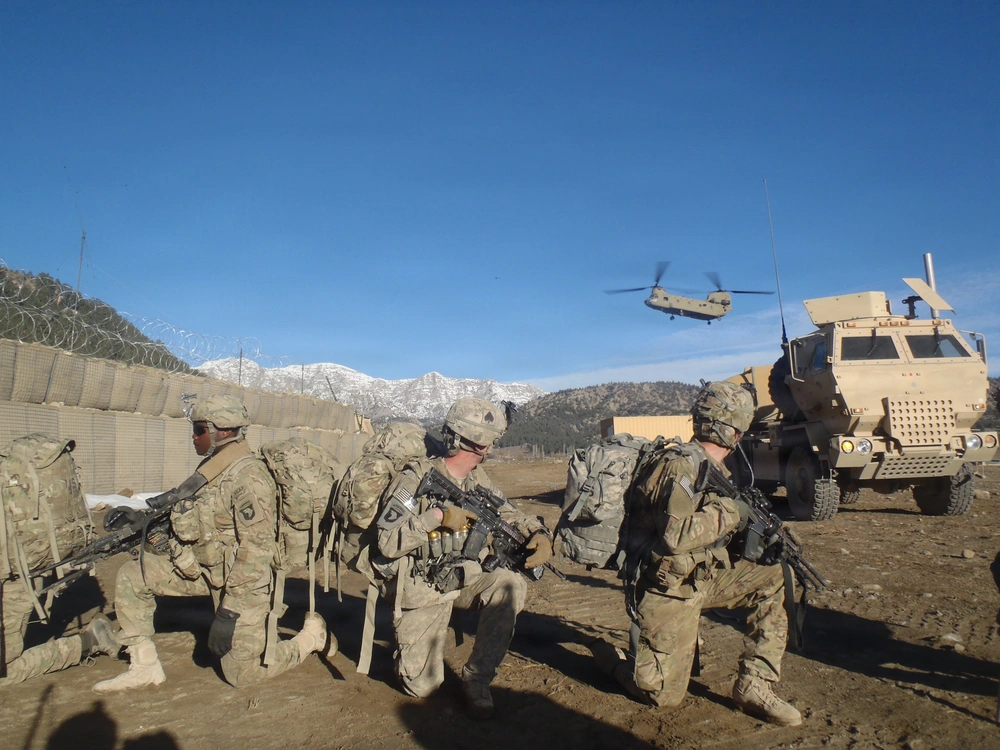 DVIDS - Images - Soldiers in wait