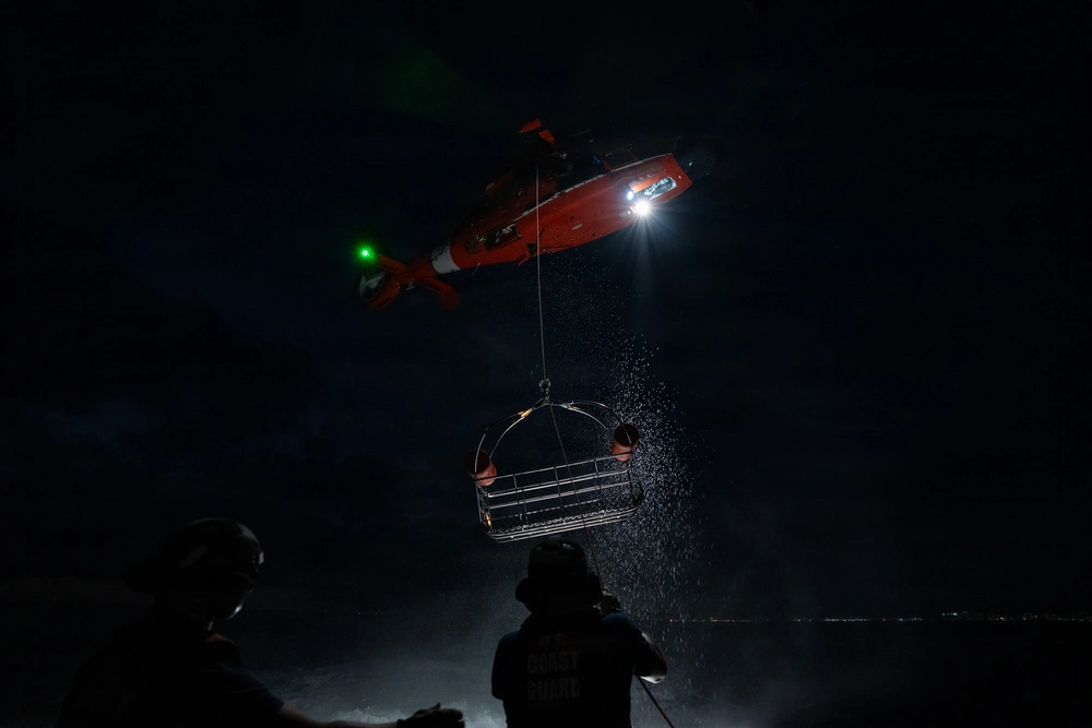 DVIDS - Images - U.S. Coast Guard Station Honolulu conducts nighttime ...