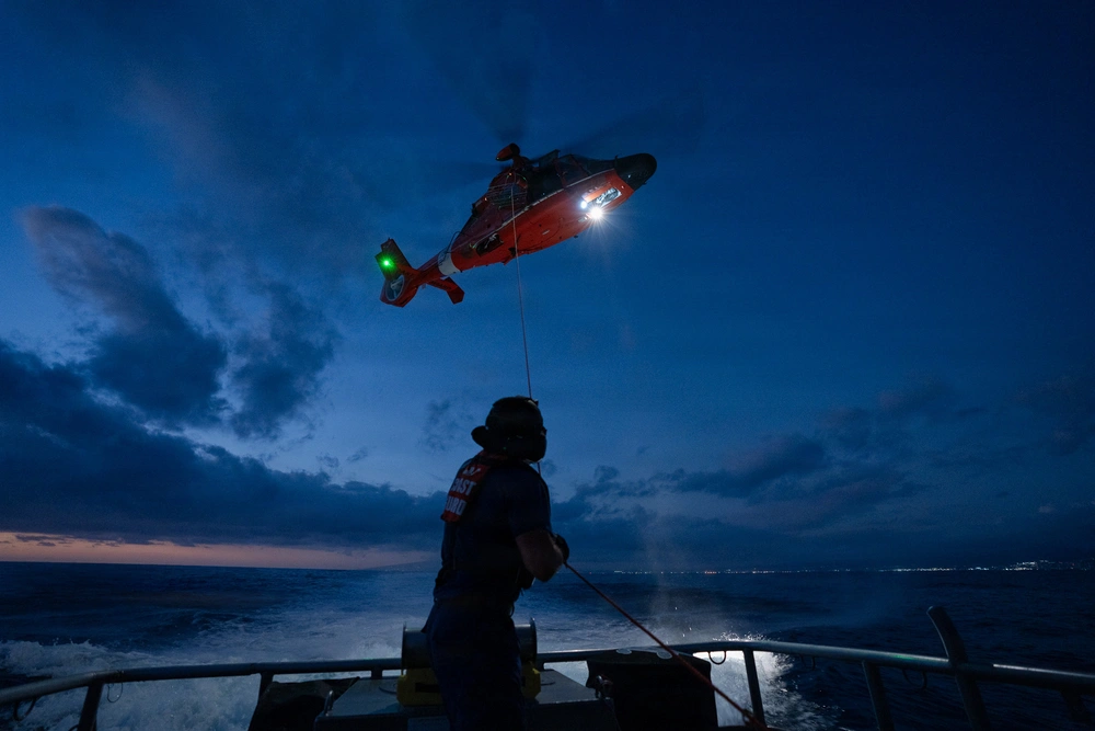 DVIDS - Images - U.S. Coast Guard Station Honolulu conducts nighttime ...