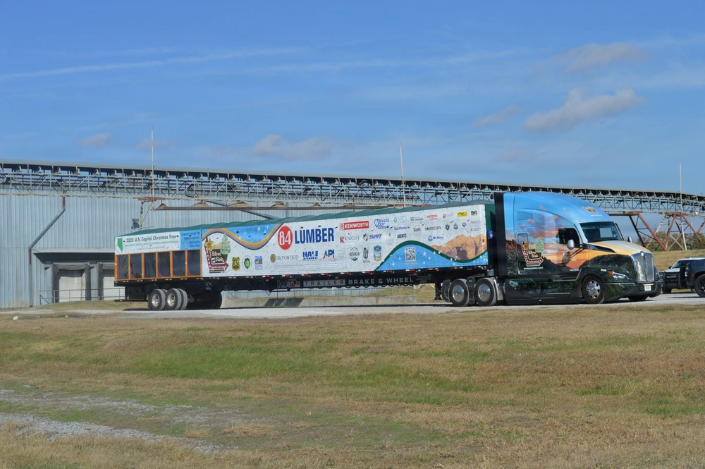 DVIDS - Images - U.S. Capitol Christmas Tree Tour 2025 [Image 13 of 25]